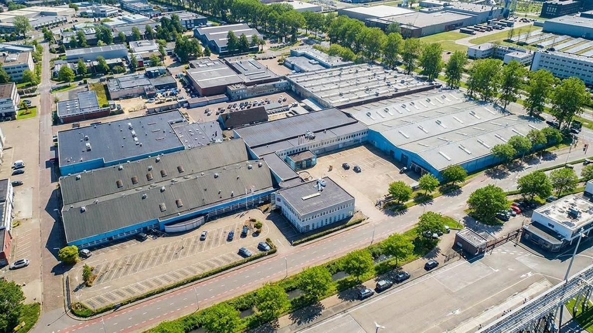 Arnhem koopt 32.643 m² bedrijfshal als schuif... | PropertyNL